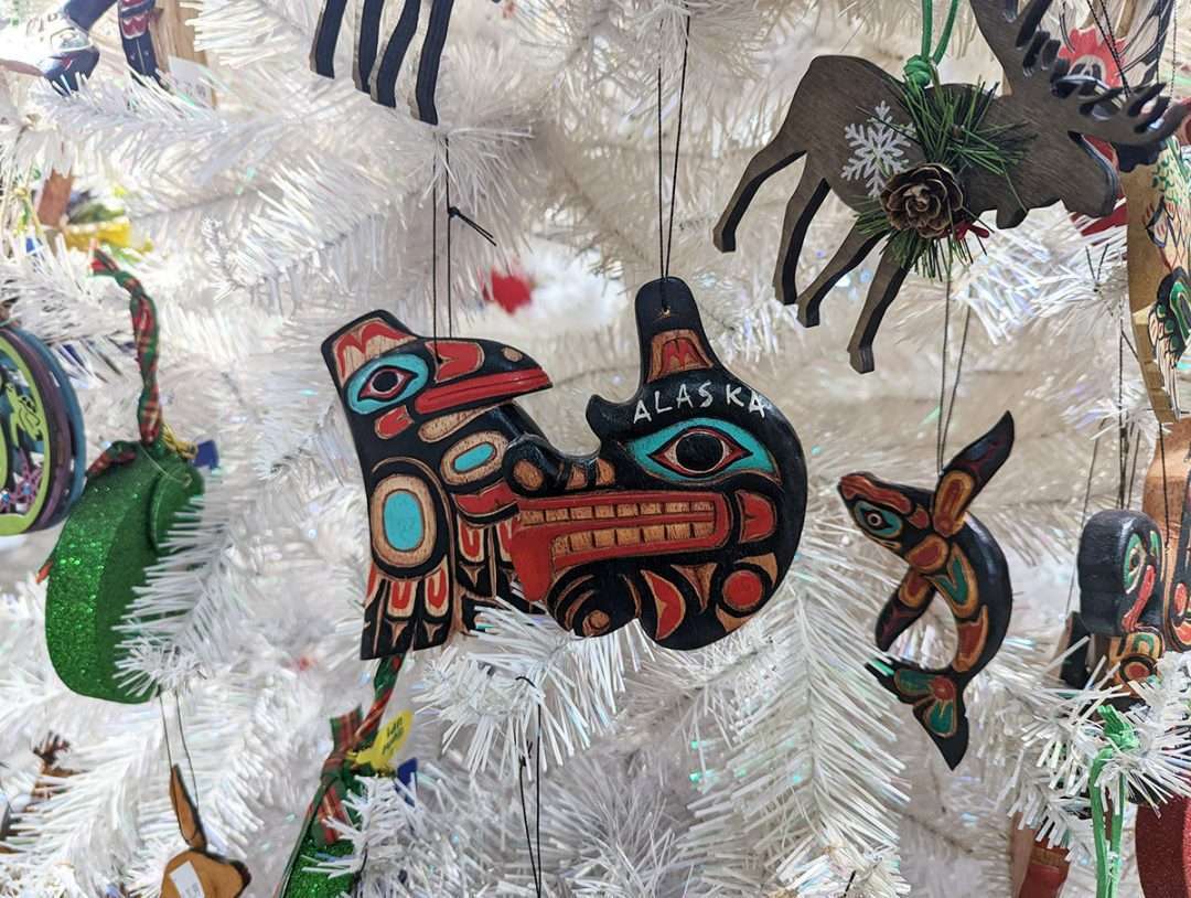 Top Alaska Souvenirs Roundup: 15 Alaskan Gifts and Souvenirs You Can't ...