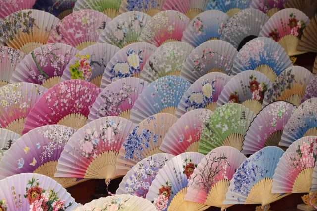 China Souvenirs Guide - 10 Perfect Things to Bring Back from China ...